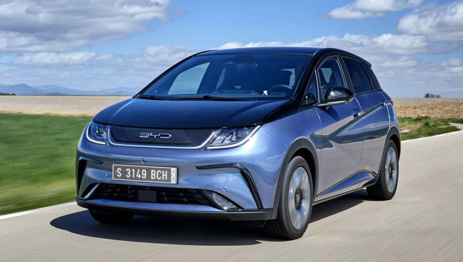 BYD Dolphin - Présentation - Une berline compacte électrique haute au profil arrondi à moins de ...